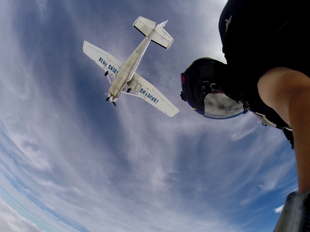 Tandem Skydiving in Norfolk, Virginia - No Limits Skydiving